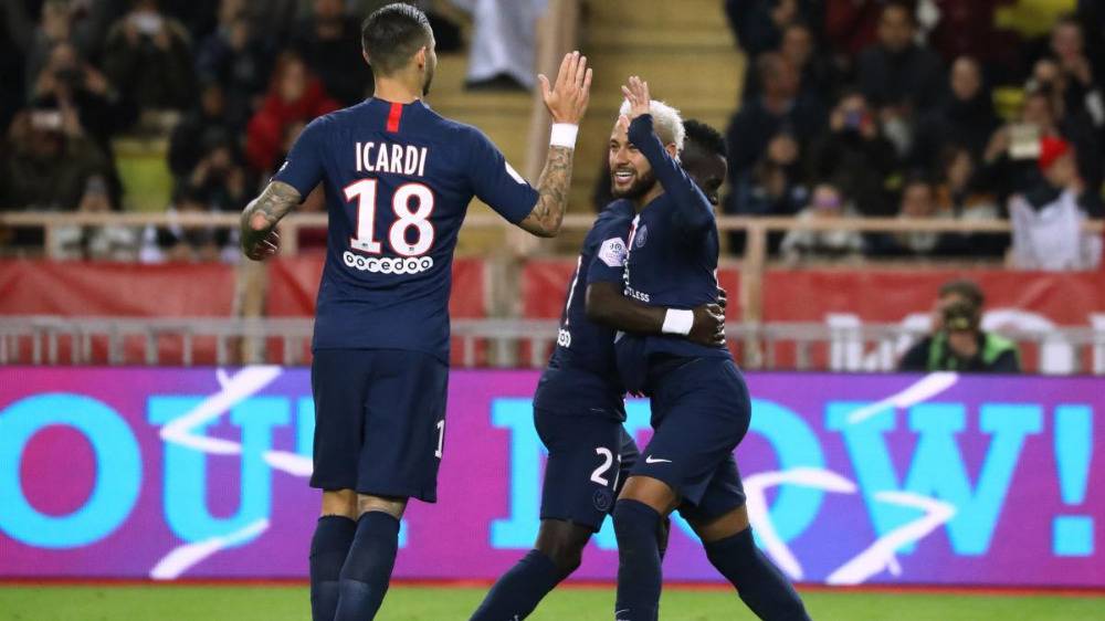 PSG with their first major signing of the summer