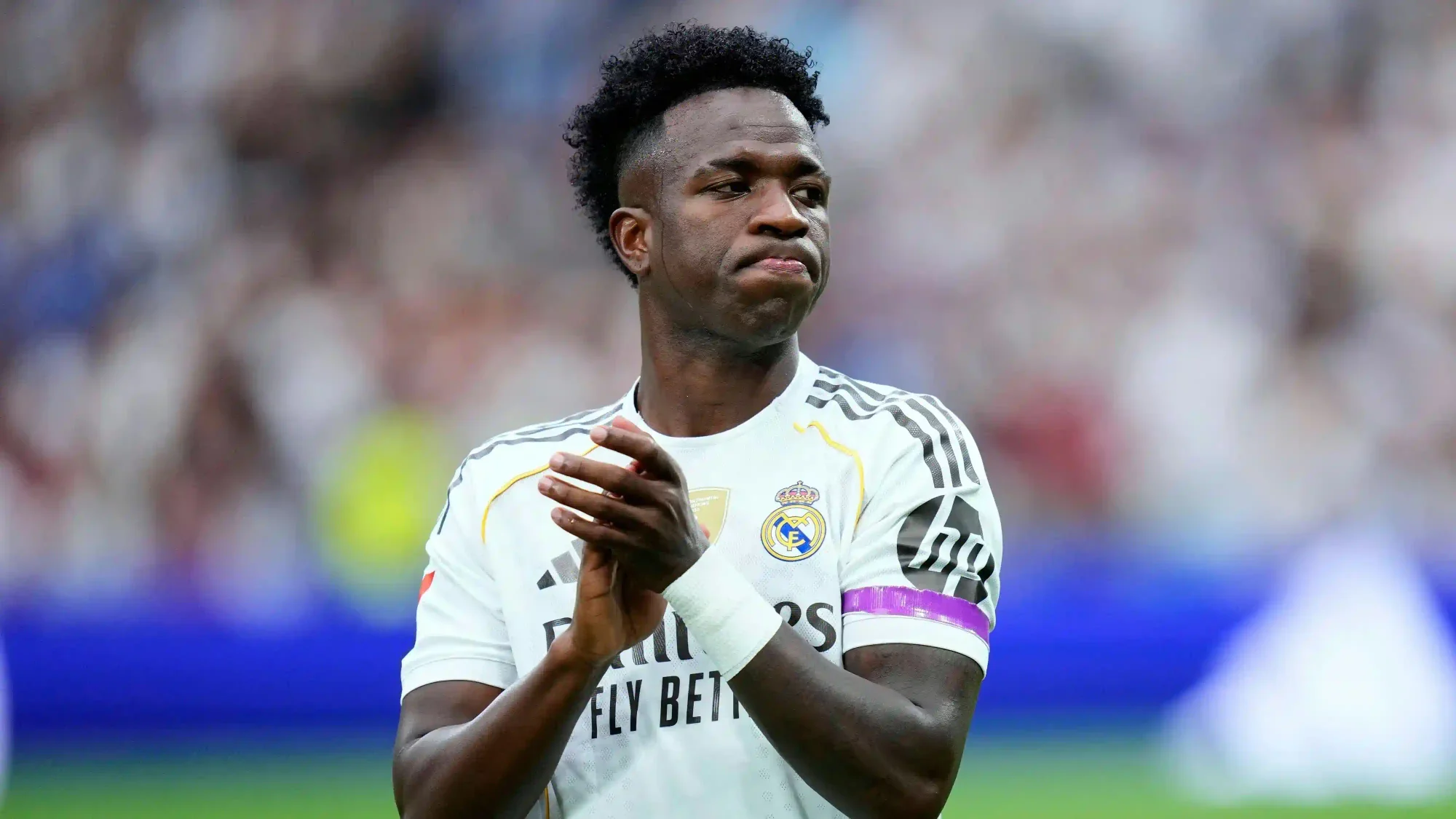 REAL MADRID Risks Losing Vinicius as Fan Fury Sparks Contract Crisis ...